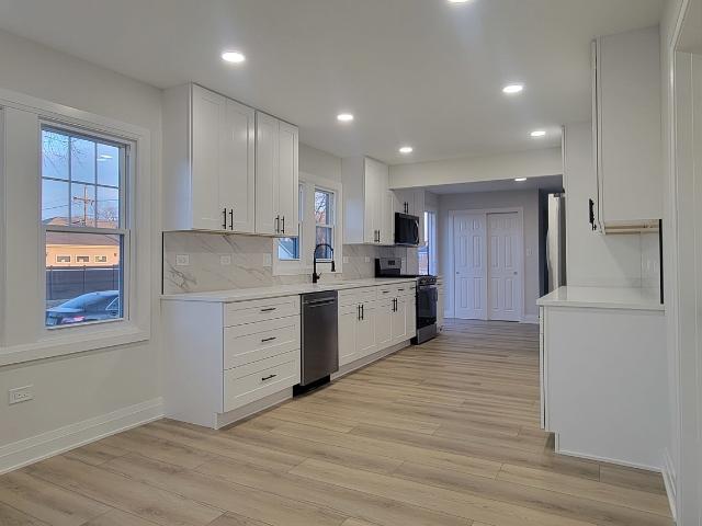 7501 W Winnemac Ave, Harwood Heights, IL 60706 | MLS #12579 | Compass
