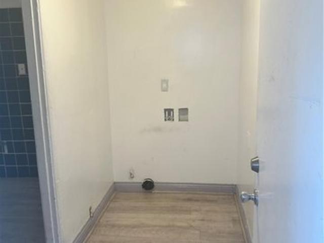 7502 Crenshaw Blvd, Los Angeles, CA 90043
