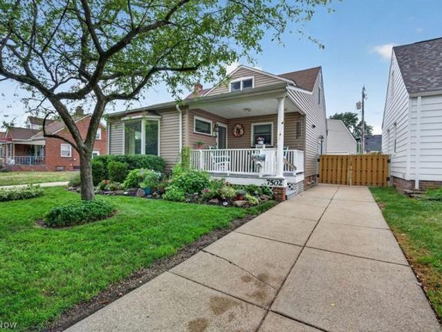 7502 Ira Ave, Cleveland, OH 44144