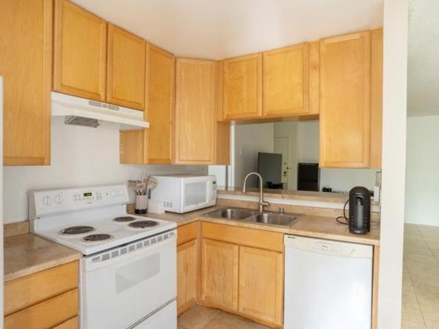 7502 Parkway Dr #200, La Mesa, CA 91942
