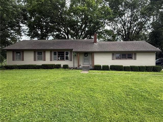 7503 Harry S Truman Dr, Grandview, MO 64030