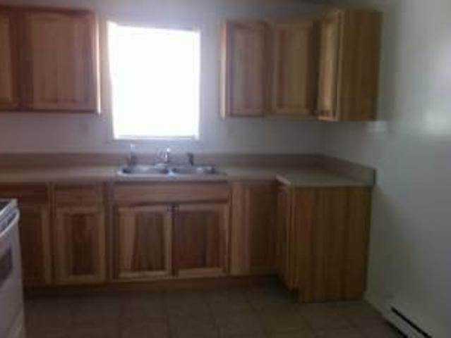 $750 / 3br A must see newly remodeled house, kitchen, bathroom, floors, porch 2901 Shelby Ave, Mattoon, IL