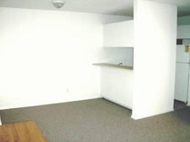 $750 / 3br 3 BEDROOM TOWNHOME SIMI@4109 Hunters Ridge map