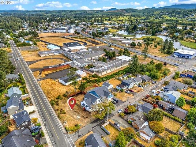 750 17th Ave, Seaside, OR 97138