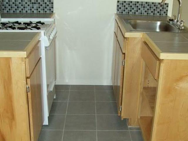 $750 / 1br Tarrytown 1/1, upgraded with wood floors, walk to Lake Austin Blvd! 78703 call 512.912.8000