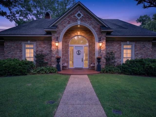 750 Chinquapin Dr, Shreveport, LA 71106