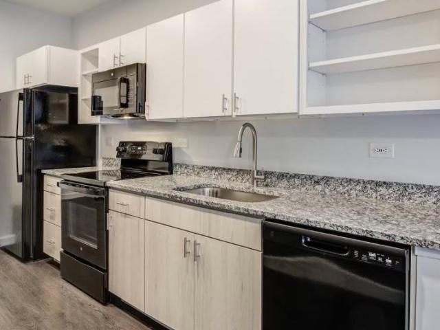 750 Avondale Creek Drive 206