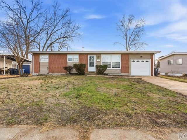 750 Blackbird Dr, Florissant, MO 63031