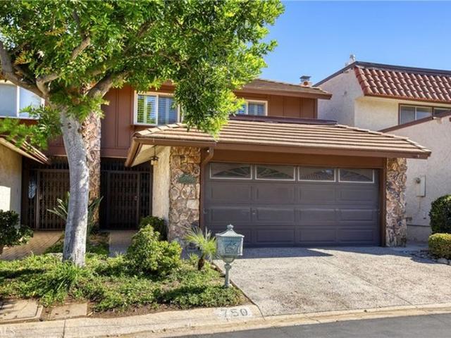 750 Galaxy Heights Dr, La Canada Flintridge, CA 91011
