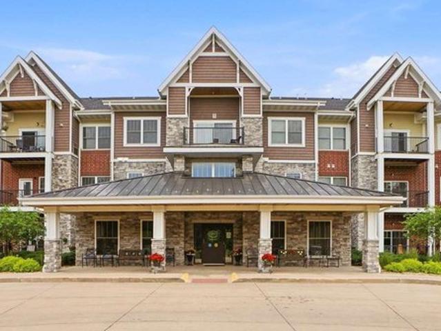 750 E Foster Rd Unit 206, Iowa City, IA 52245