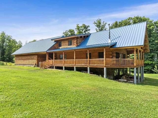 750 E Lakeview Rd, Levering, MI 49755