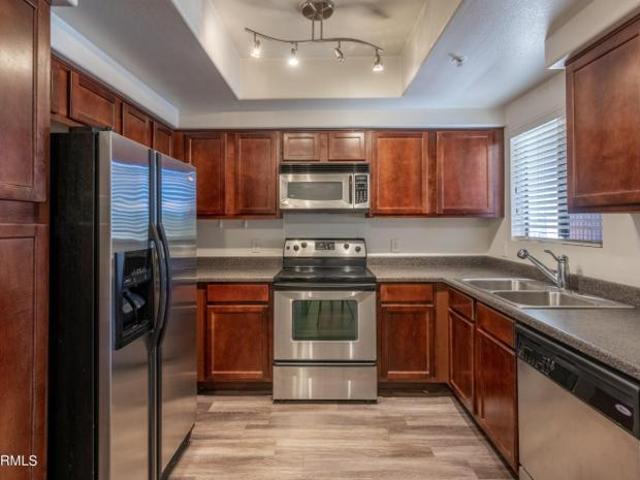 750 E Northern Ave 2002, Phoenix, AZ