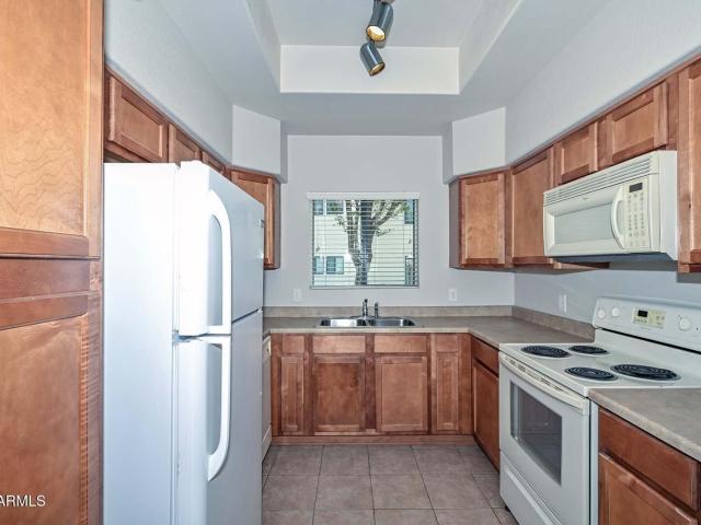 750 E Northern Avenue # 1100
