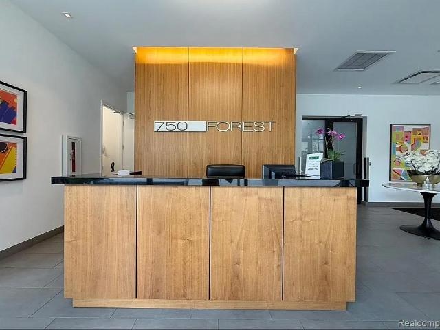 750 Forest Avenue # 304