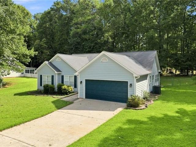 750 Flintlock Dr, Dacula, GA 30019