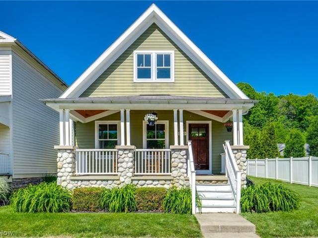 750 Hickory St, Akron, OH 44303