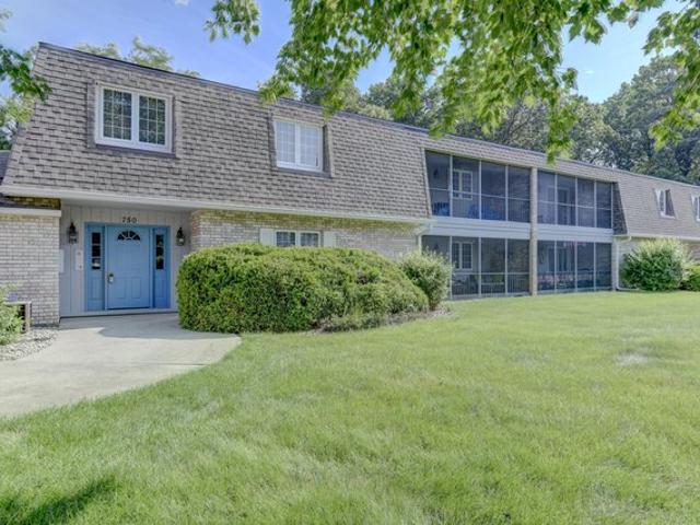 750 Hidden Oak Trl Apt 2B, Hobart, IN 46342