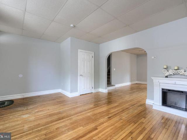 750 Locust Street