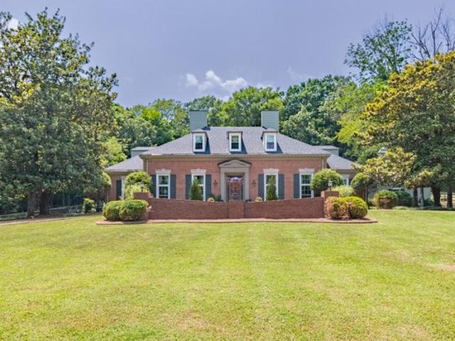 750 Lakehill Cir, Lewisburg, TN 37091