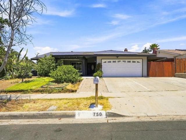 750 Linwood St, Escondido, CA 92027