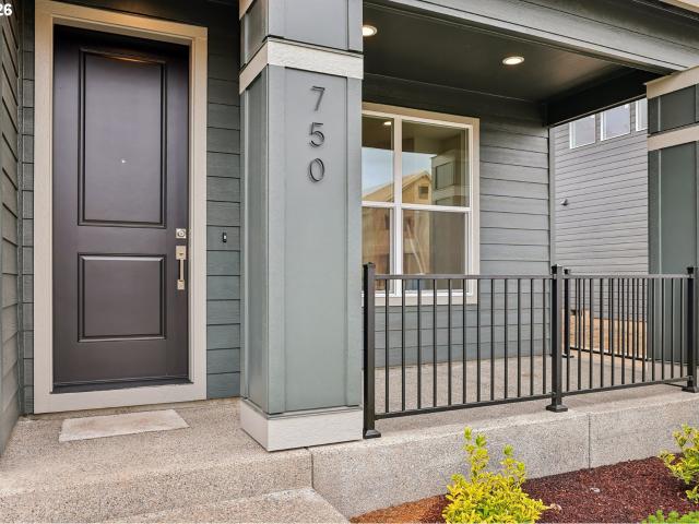 750 Magnolia AVE