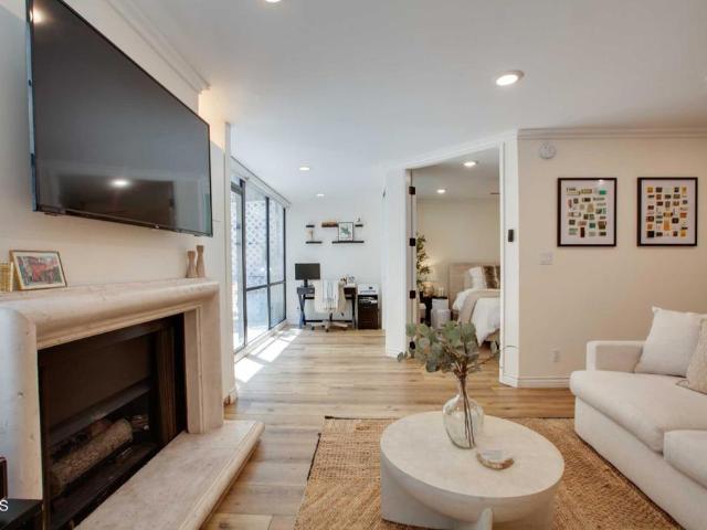750 N Kings Road 117