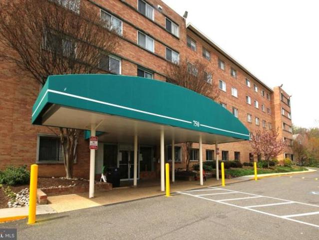 750 S Dickerson St #7, Arlington, VA 22204