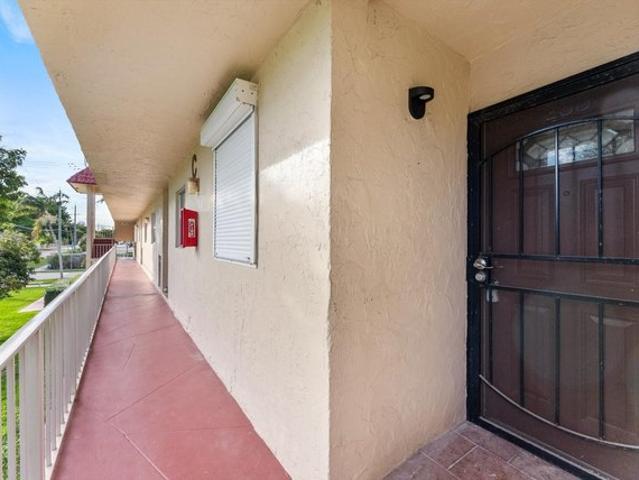 750 SE 6th Ave Apt 233, Deerfield Beach, FL 33441