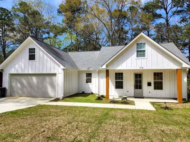 $750 per Bedroom 2 Bedrooms 1.5 Bathrooms Available for Rent.