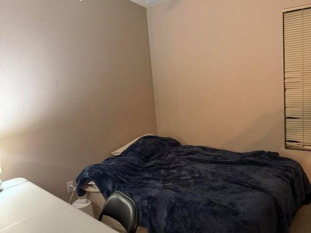 $750 Private Room for Rent – Near Desert Ridge | A