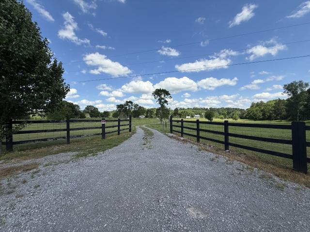 750 Railroad Rd