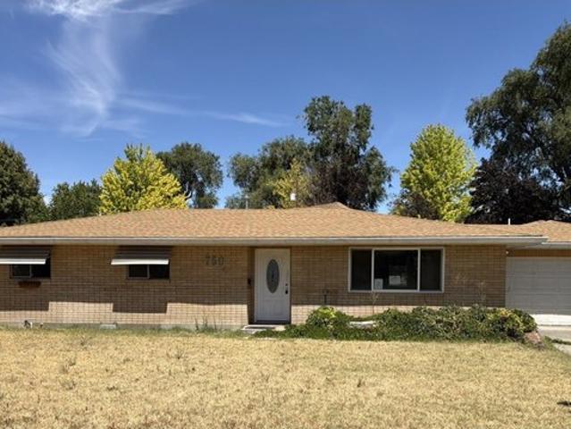 750 W Quince Ave, Hermiston, OR 97838