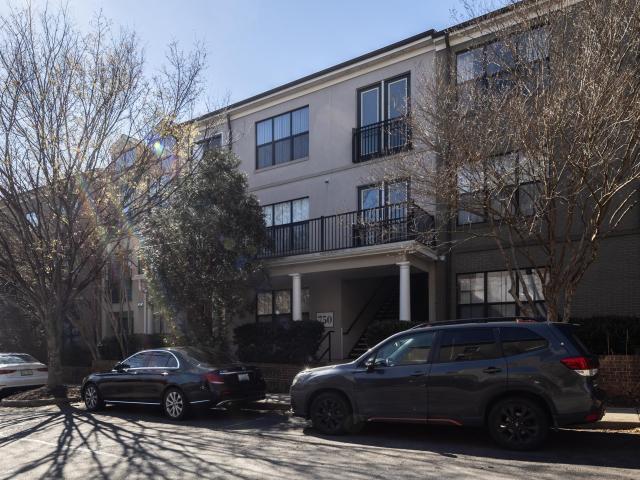 750 Walker Square, Unit 3D, Charlottesville, VA 22903 | MLS #675031 | Compass