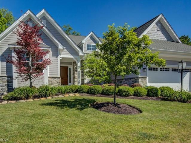 7516 Creekview Trl, Chagrin Falls, OH 44023