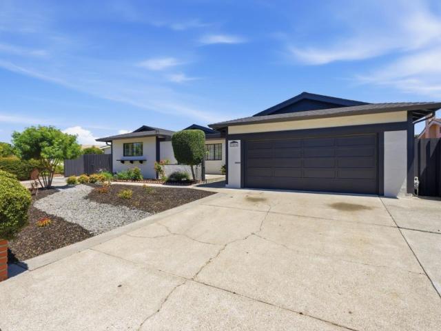 7516 Shady Hollow Drive