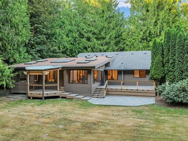 7516 th St SW, Stanwood, WA 98292