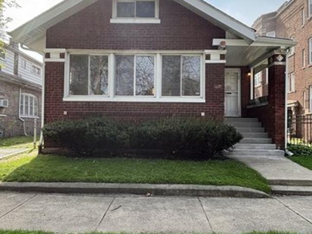 7518 S Ridgeland Ave, Chicago, IL 60649