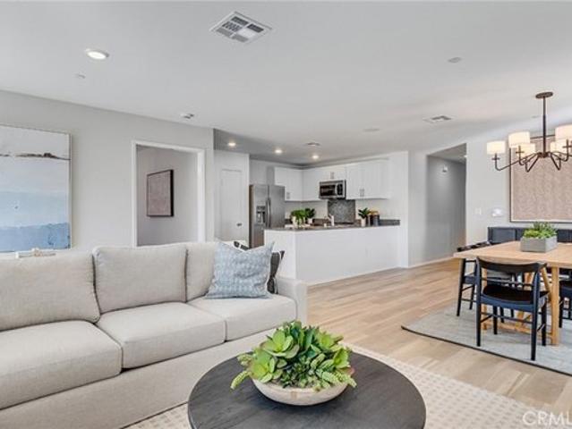 7518 Vassar Ave, Hesperia, CA 92344