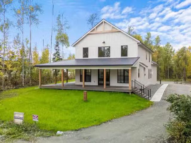 7519 W OVERVIEW CIR, WASILLA, AK 99623 Single Family Residence.