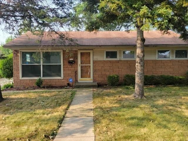 7519 W Sheridan Ave, Milwaukee, WI 53218