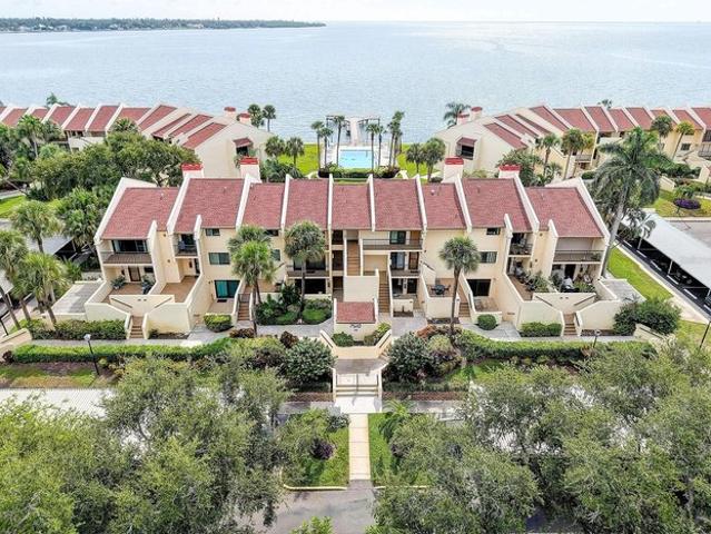 7510 Sunshine Skyway Ln S Apt T13, Saint Petersburg, FL 33711