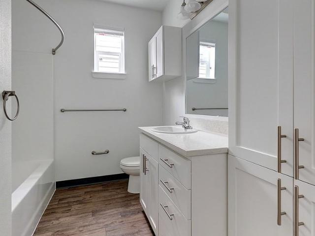 7510 SE Milwaukie Avenue 2 Bedroom Apartment for Rent at 7510 Se Milwaukie Ave, Portland, OR 97202 Sellwood Moreland