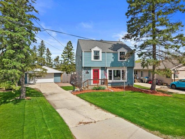 7510 W Eden Ct, Milwaukee, WI 53220