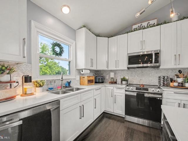 7511 Daughtry Drive