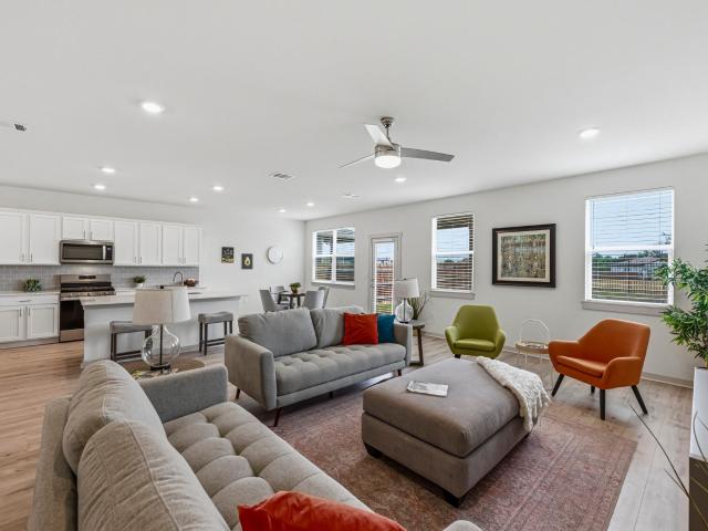 7511 Traylor Cv