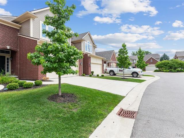 7512 Berry Wood Lane