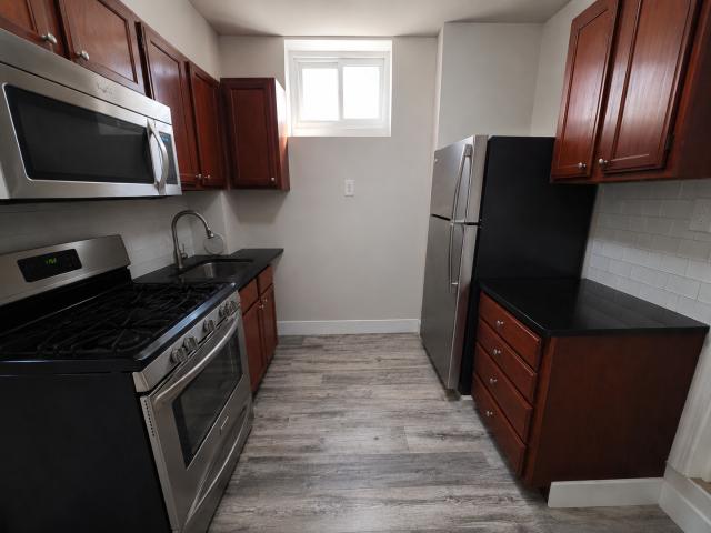 7512 Cromwell