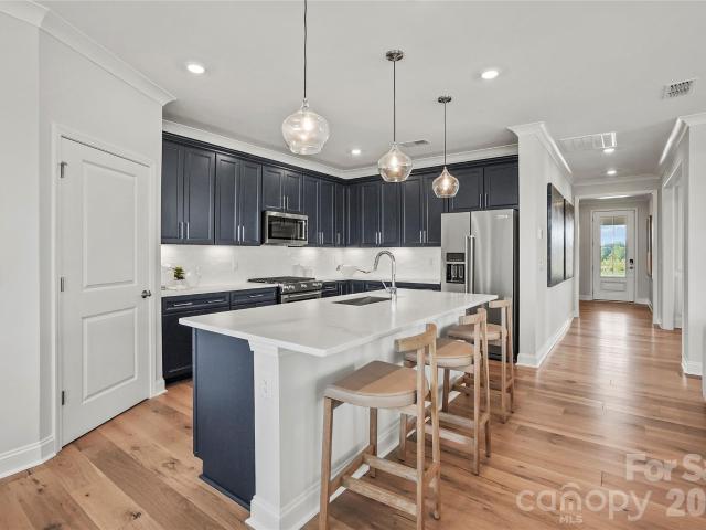 7512 Pedigree Circle