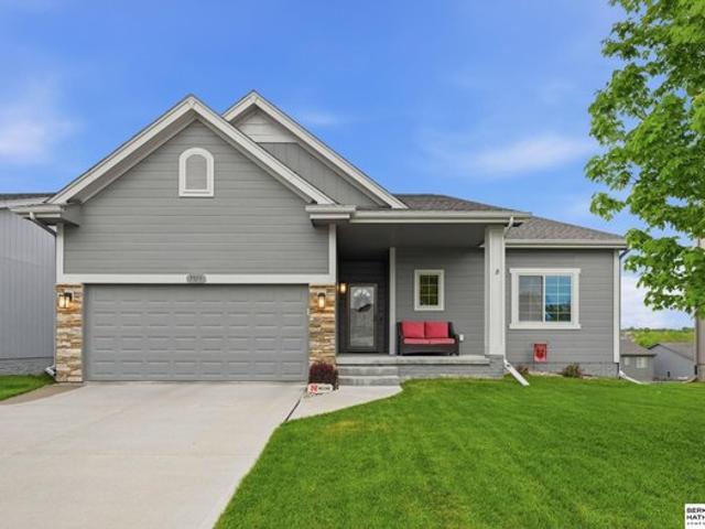 7513 N 90th St, Omaha, NE 68122