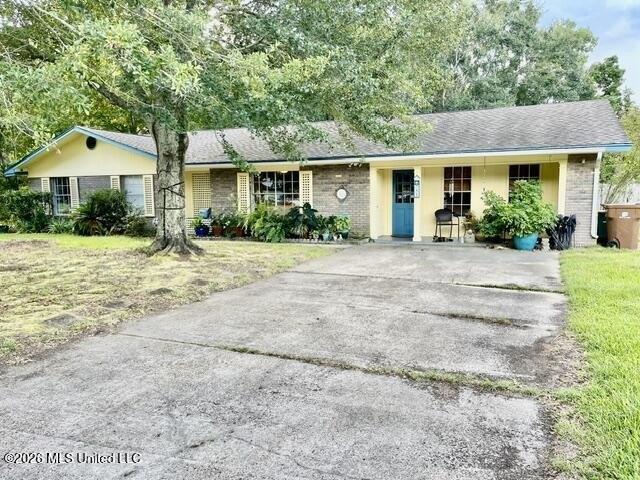 751 Canterbury Dr, Biloxi, MS 39532